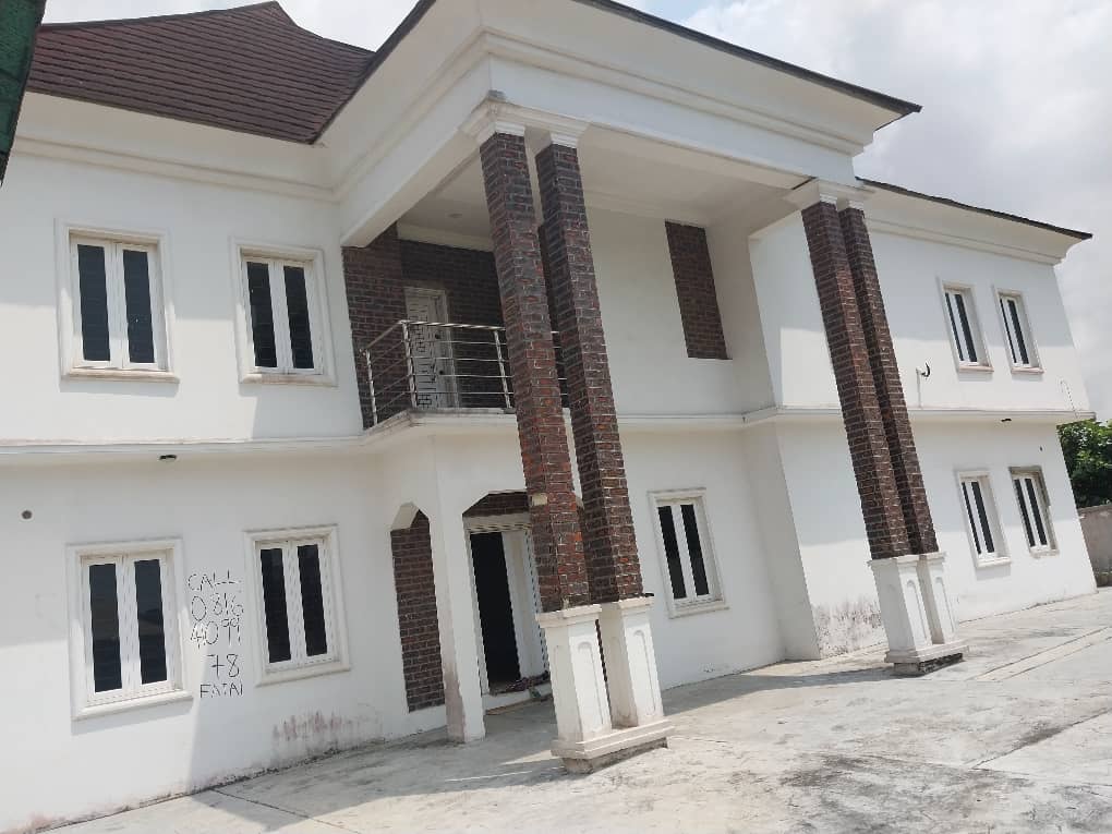 Four bedrooms fully detached duplex